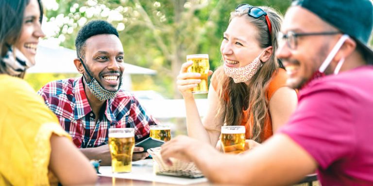 Alcohol makes social distancing almost impossible in pubs, new study shows