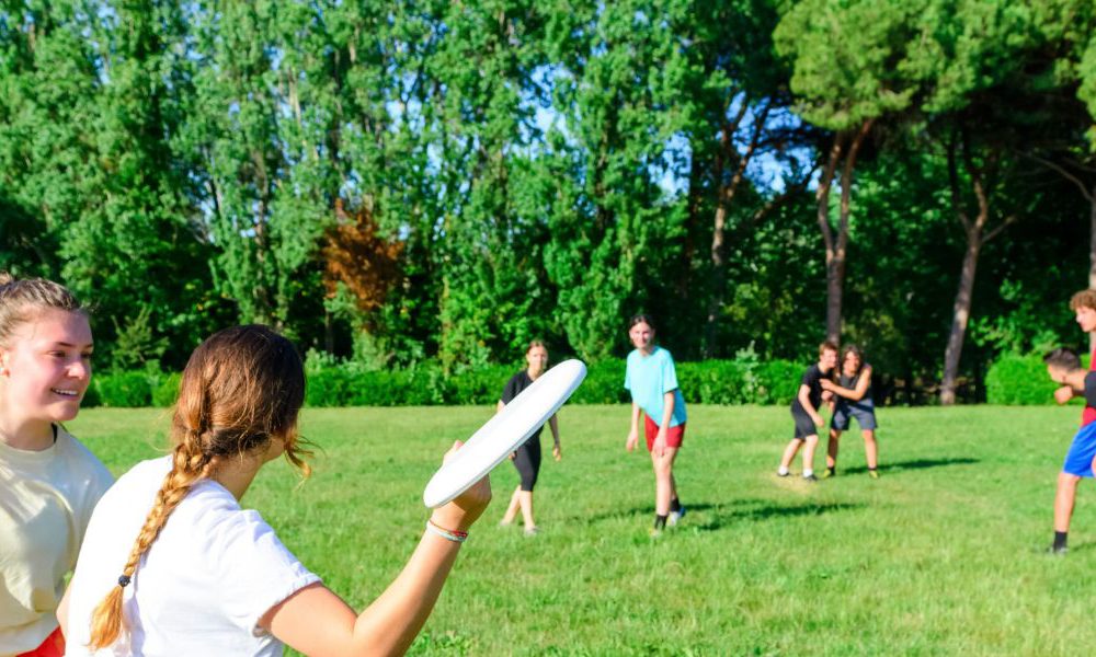 Less play linked to rise in mental health problems in children and ...