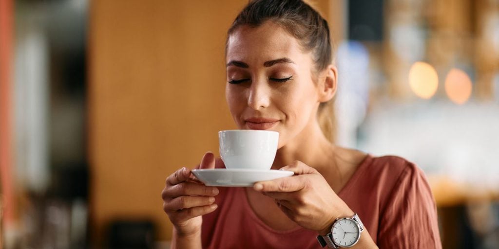 Drinking 7 to 8 cups of tea, coffee and water a day linked to living longer