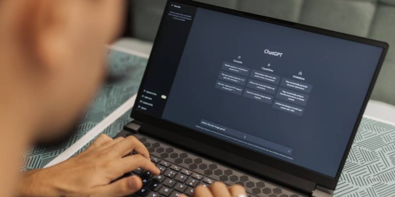 Large study tests how AI large language models handle health misinformation